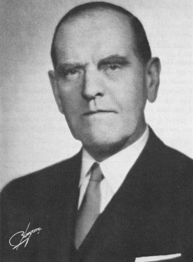 Rettigin tupakkatehdas muuttui Taiteen taloksi – Kaj Stenvallin Sodan ...