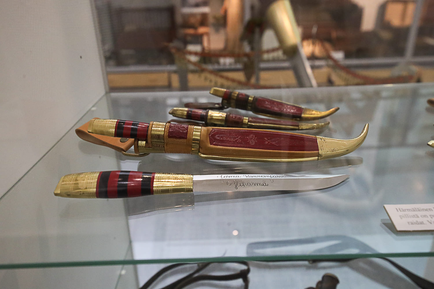 Puukkomestari Iisakki Järvenpää loi Kauhavan puukkoperinteen ...