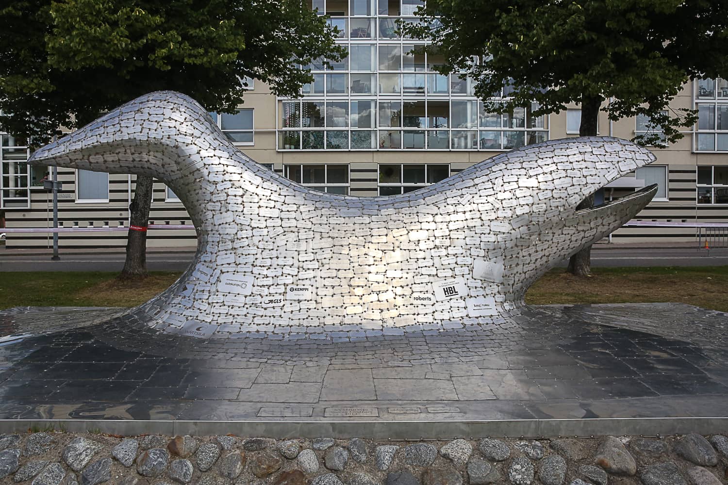 Symbiosis (Stefan Lindfors) - Jälkipeli.net